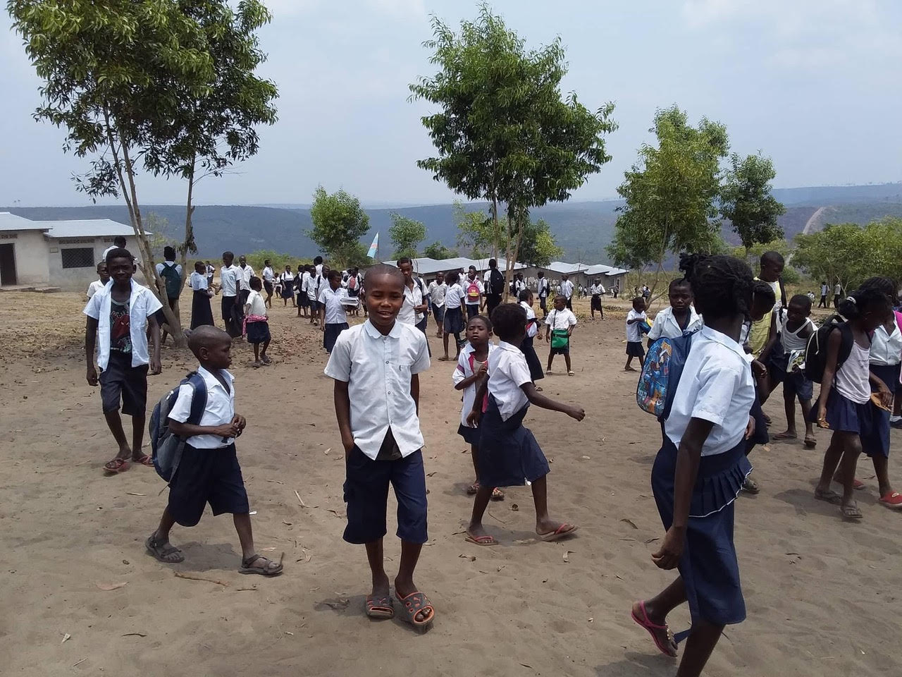 River of Hope: Claudia Doron-Zahner und ihr Schulzentrum Tala Mosika im ...